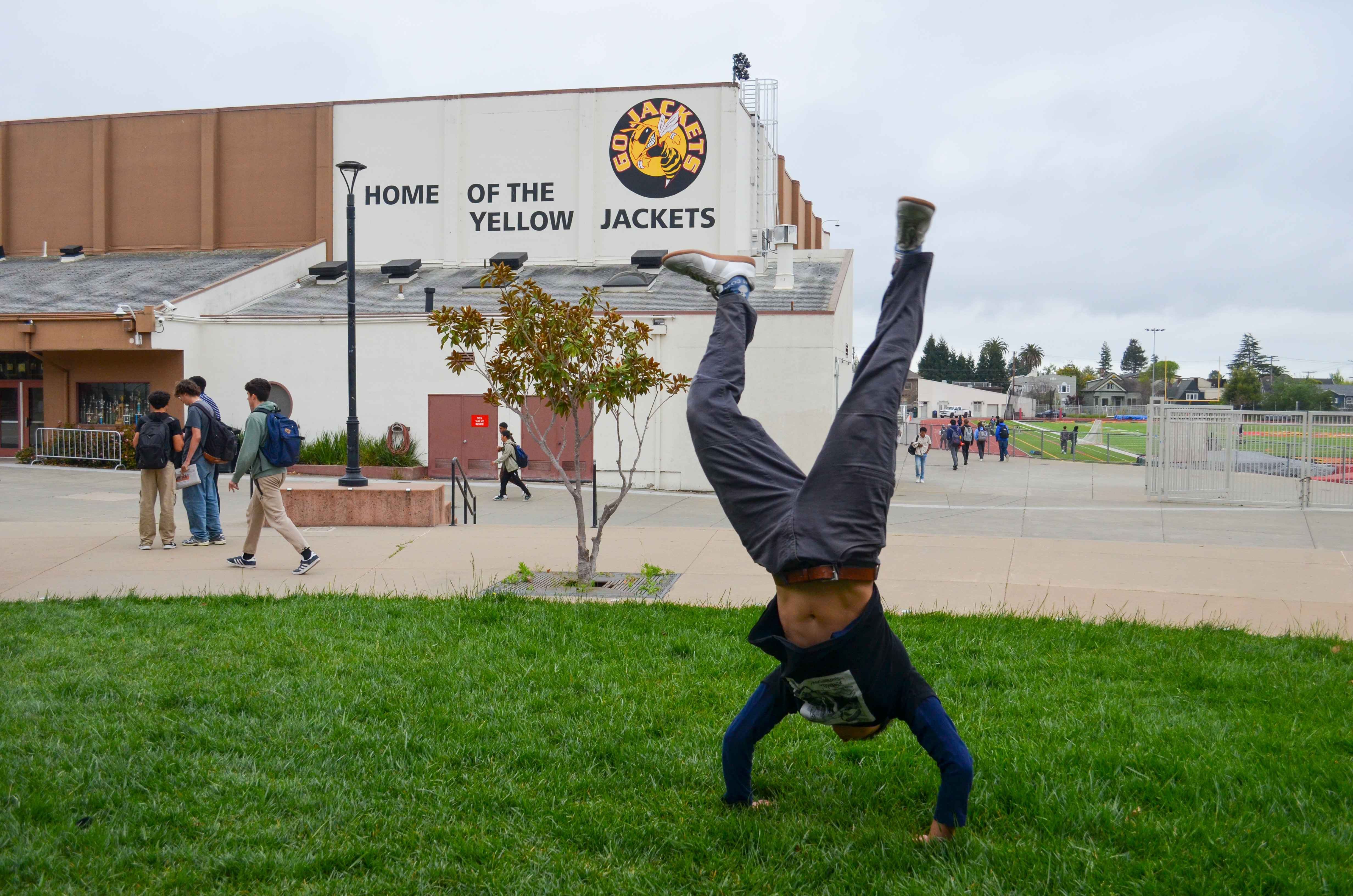 Bay Area youth mix music n’ moves: The beauty of breakdancing | The ...